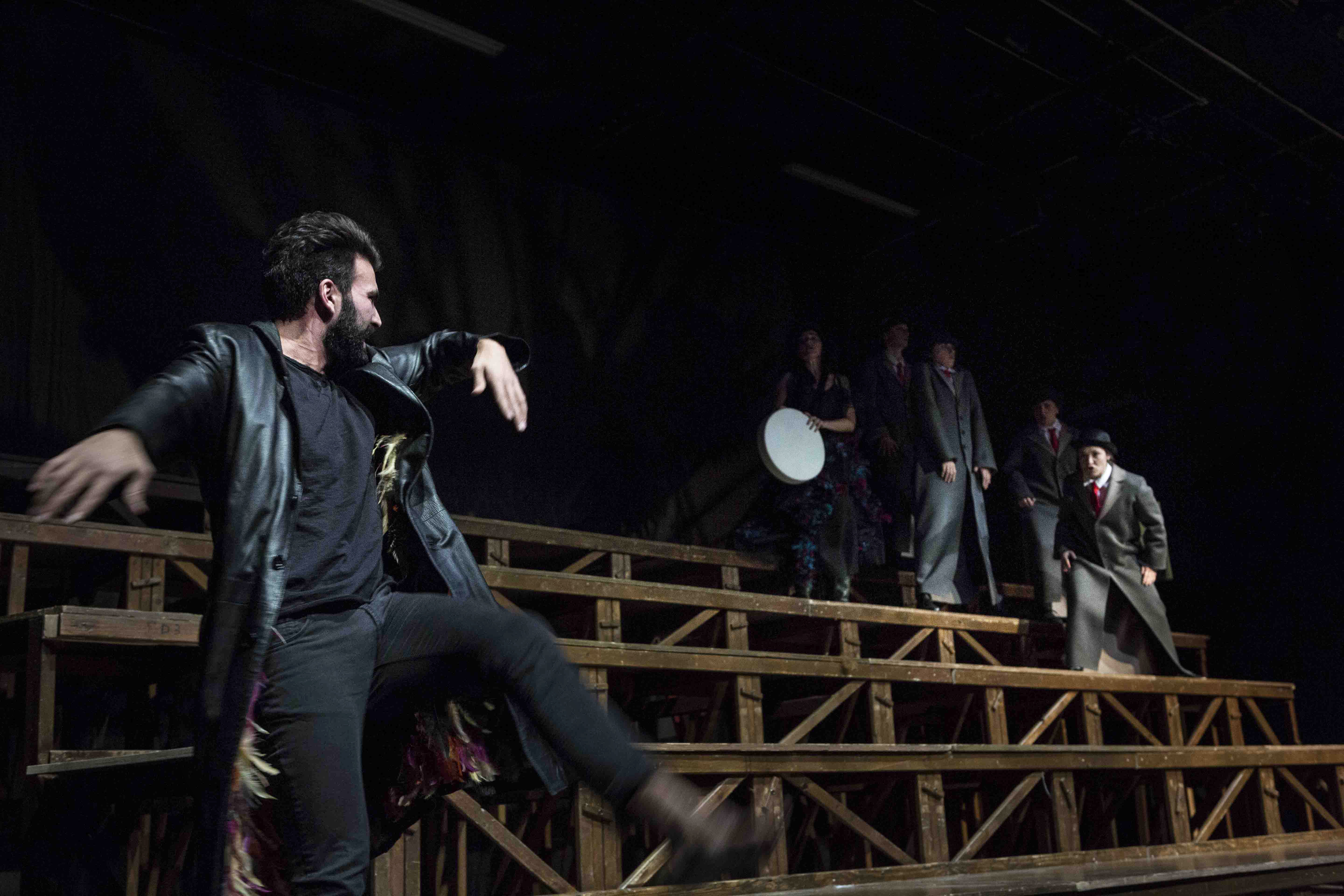 “Uccelli” di Aristofane al Teatro Menotti – Recensione – CarloTomeo ...