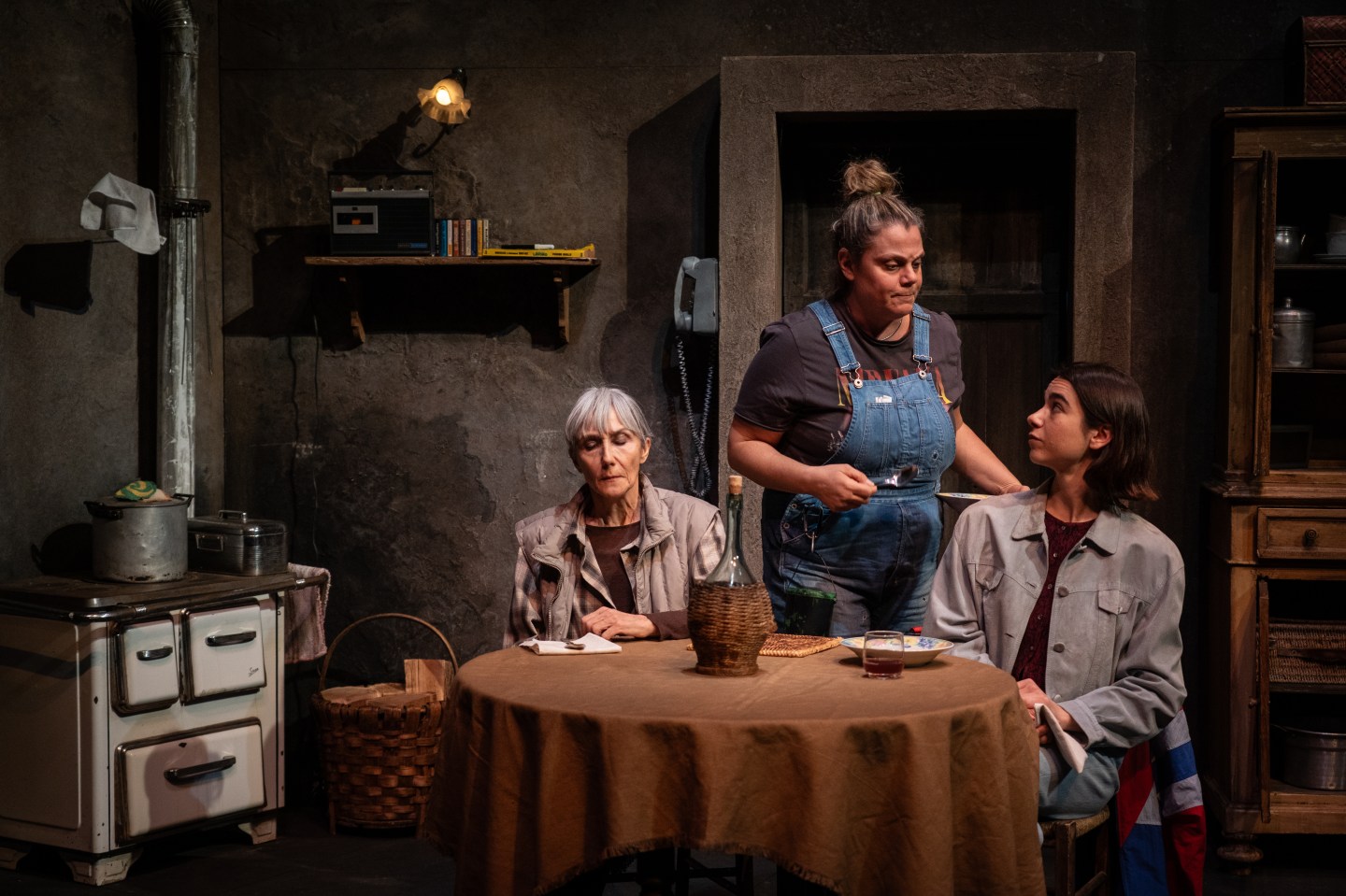 “Misurare il salto delle rane” al Teatro Elfo Puccini, sala Shakespeare ...